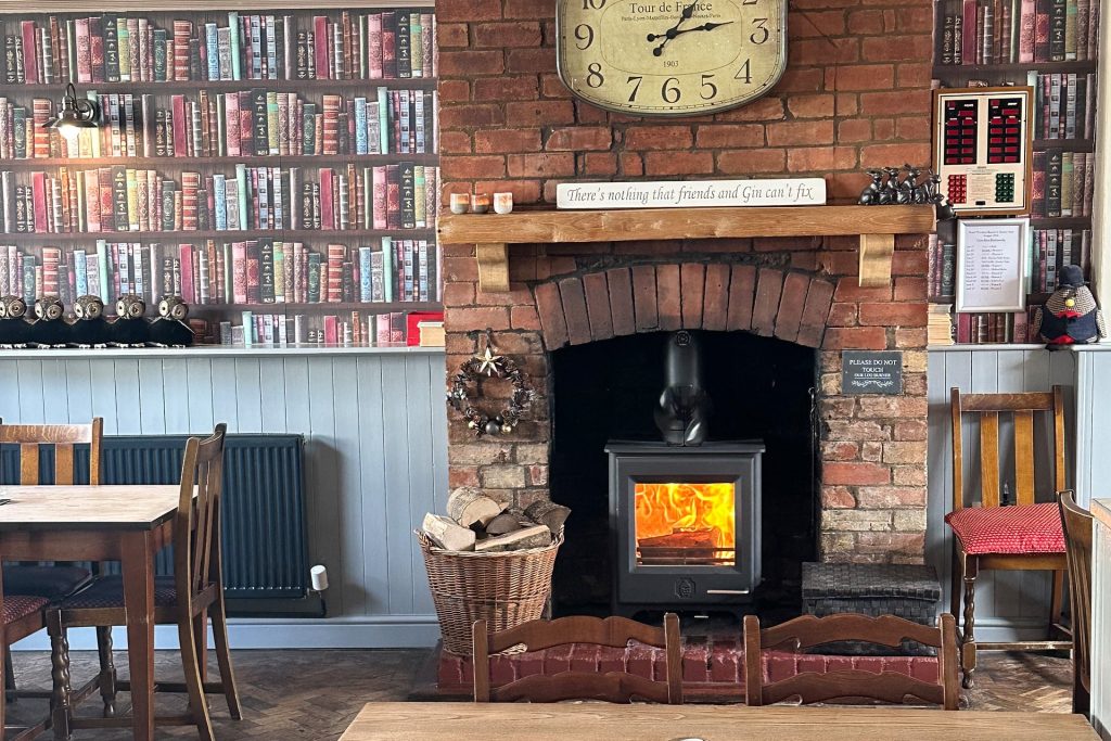 Cross Keys Bradenstoke | The Cross Keys Inn Bradenstoke | Bradenstoke ...
