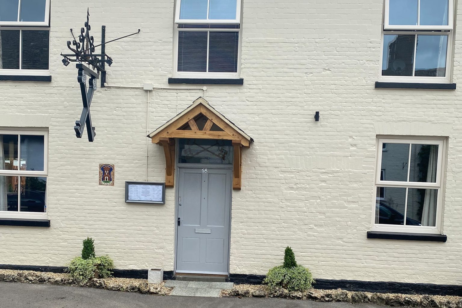 Cross Keys Bradenstoke | The Cross Keys Inn Bradenstoke | Bradenstoke ...